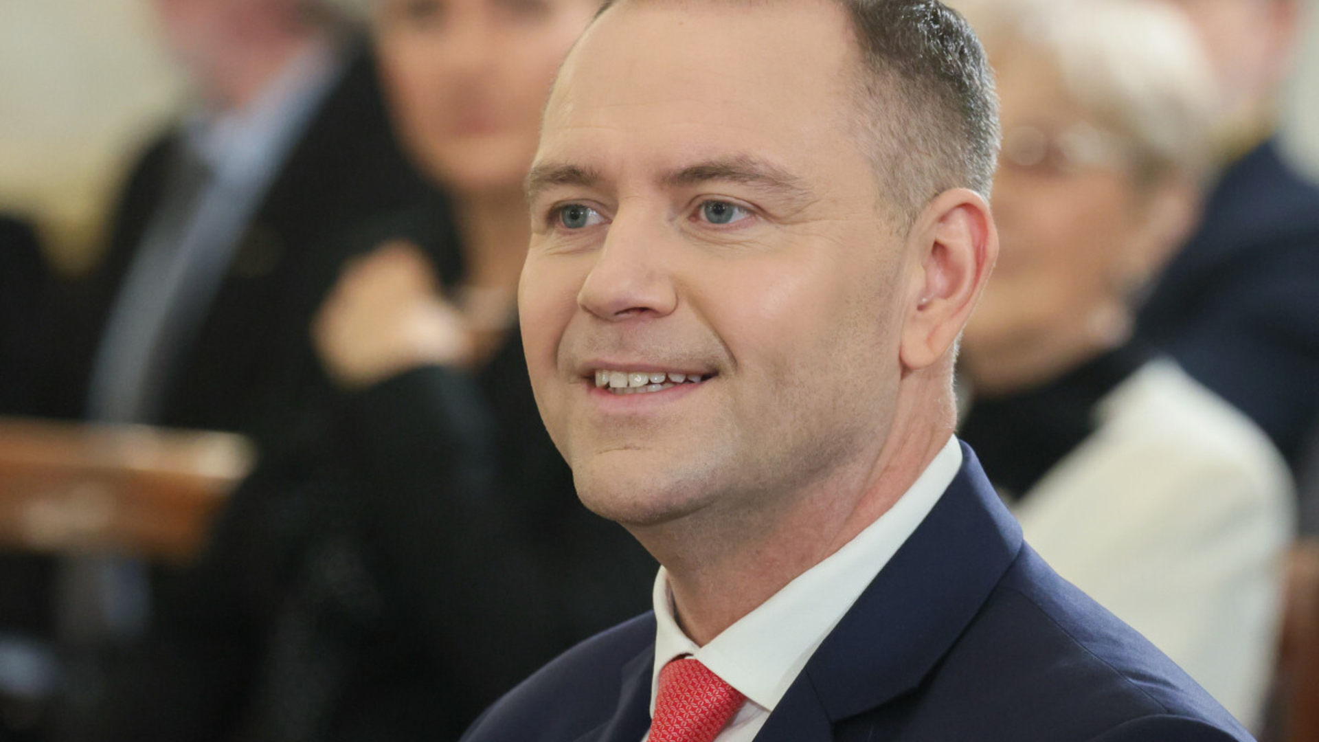 „Godna emerytura" Nawrockiego ma ukrytą pułapkę? Oni mogą stracić 14. emeryturę - Wiadomości ...