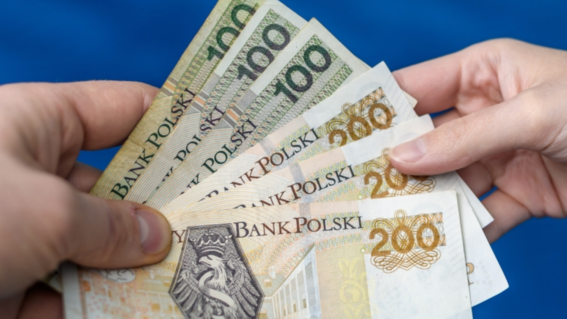 Ile pieniędzy rodzic może przelać dziecku? Przekroczysz tę kwotę ...