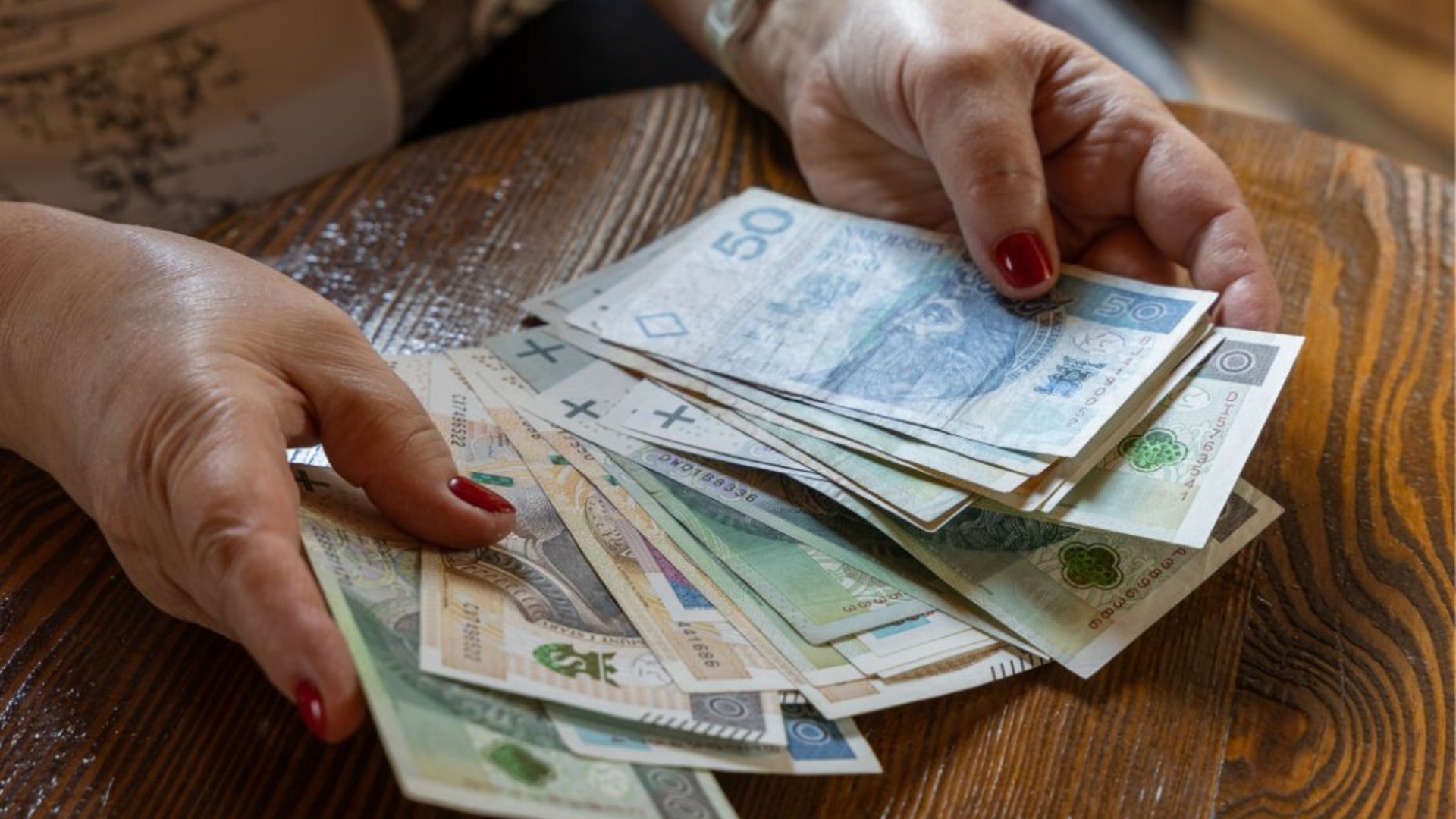 Tyle wynosi najwyższa emerytura w Polsce. ZUS podał dane - Wiadomości ...