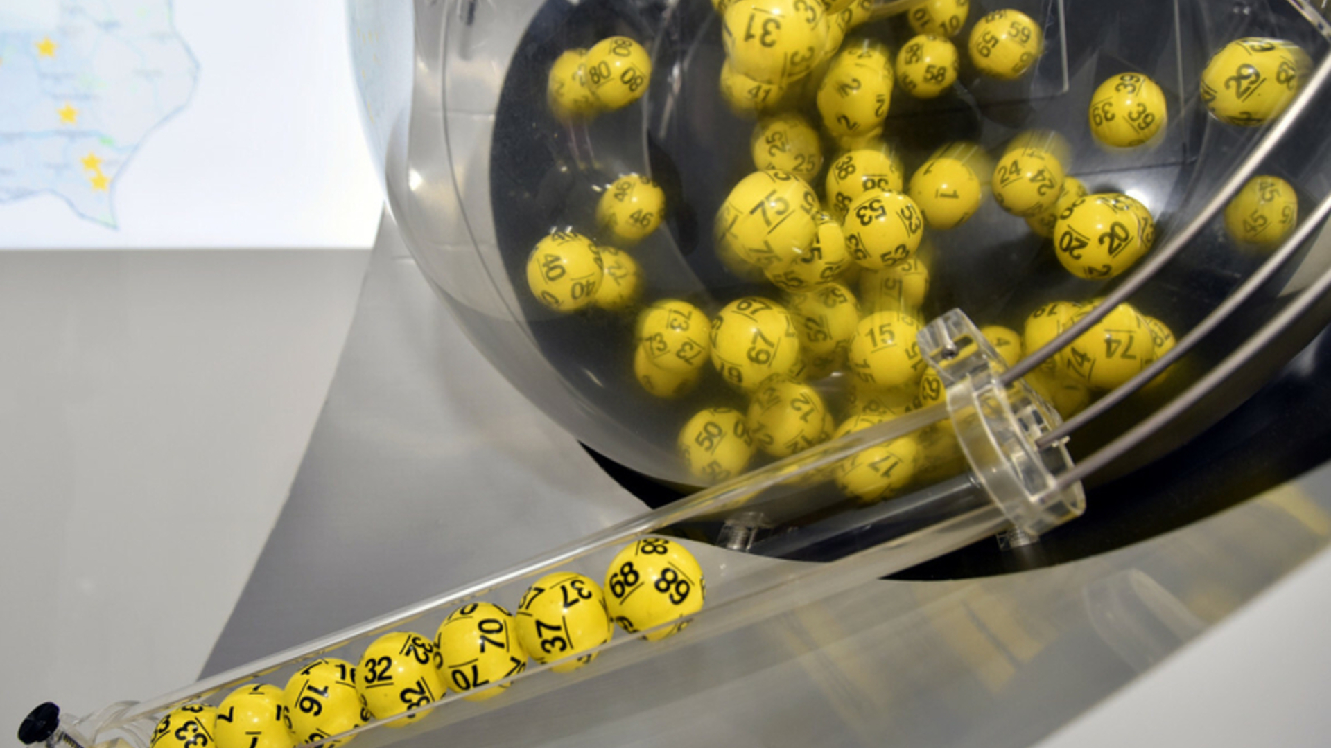 Wielkie wygrane w Lotto. Padły dwie "szóstki" i Ekstra Pensja ...