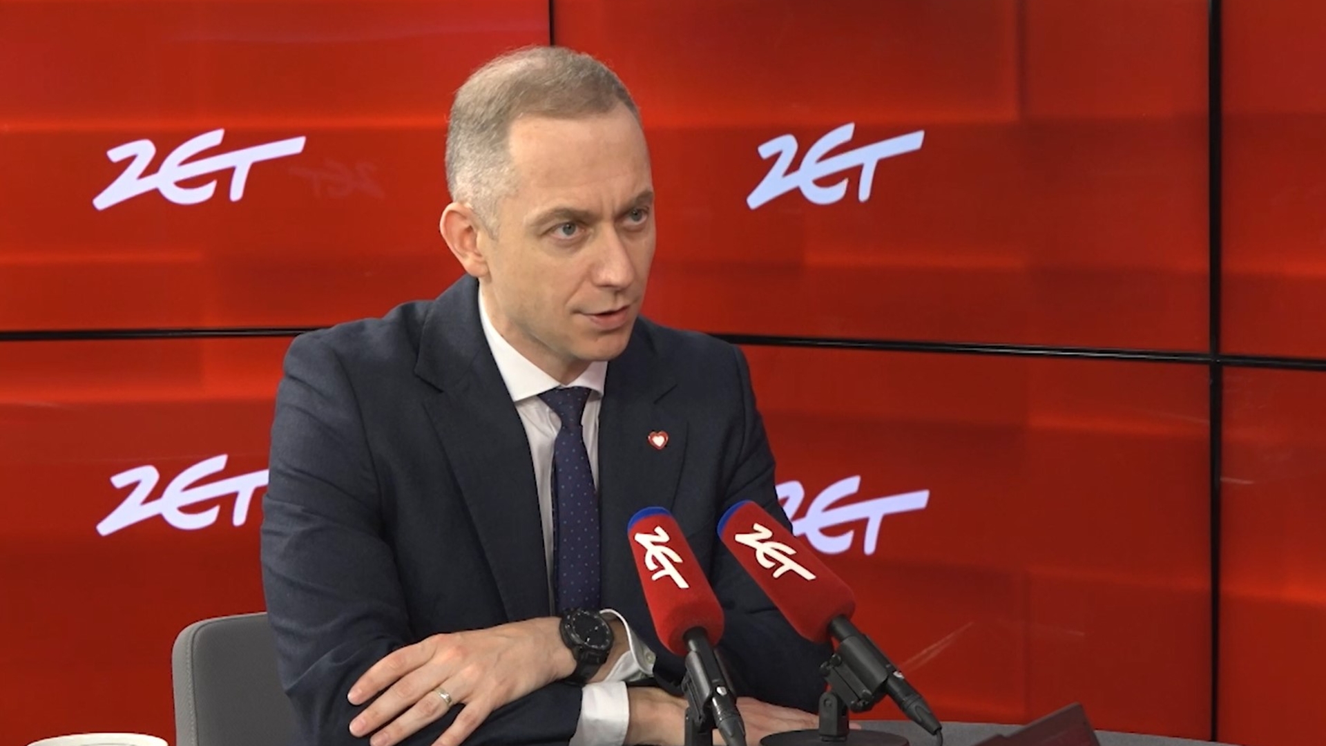 Cezary Tomczyk o prezydencie w USA: Mam nadzieję, że przywiezie ze sobą ...
