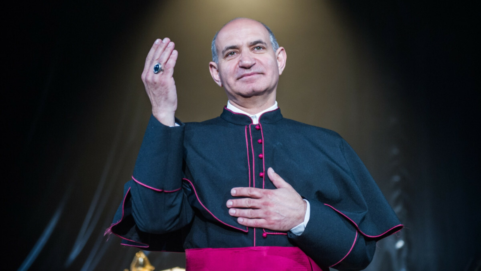 Jest prawdziwym rekordzistą. Zagrał 100 różnych ról w jednym serialu ...