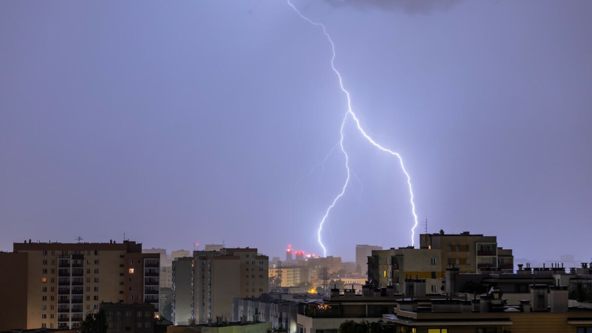 Jak powstaje burza? Najpierw widzisz światło, a później słyszysz grzmot ...