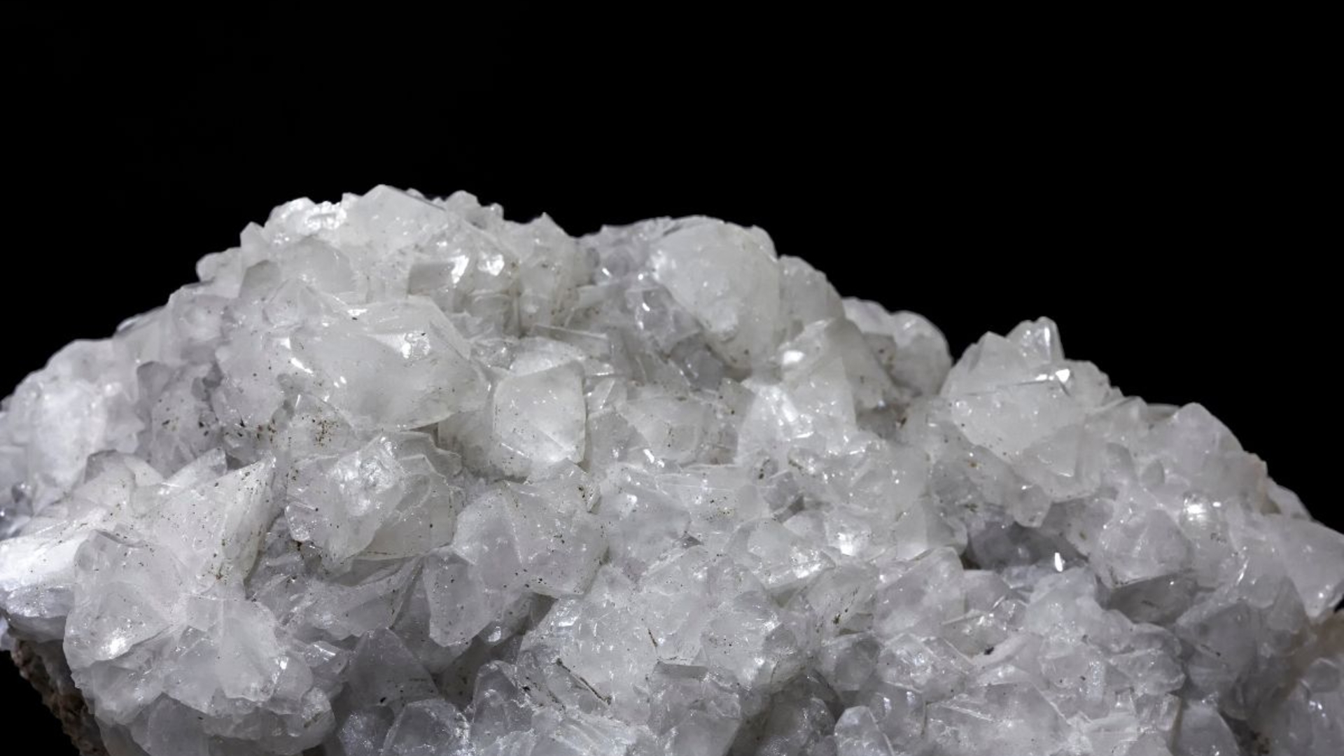 Naukowcy odkryli materiał cenniejszy niż diament. „Po prostu cudowny ...