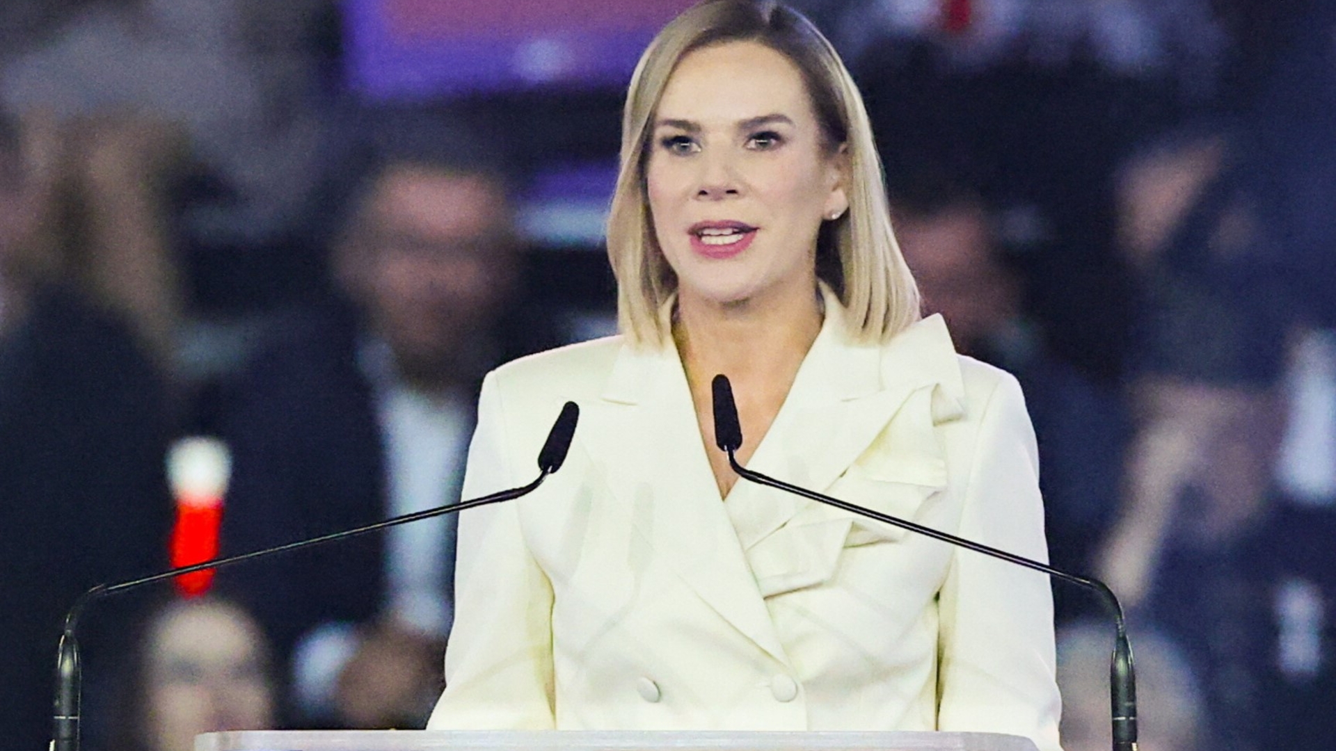 Marta Nawrocka weszła na scenę i przemówiła. Tak zaapelowała do Polaków ...