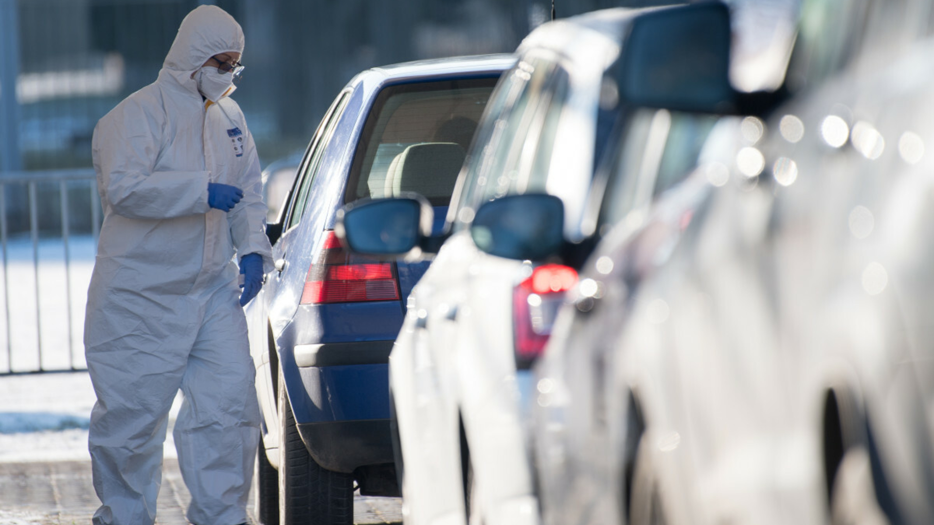 Pandemia covid. „Świat stanął, a życie toczyło się dalej” - Wiadomości ...