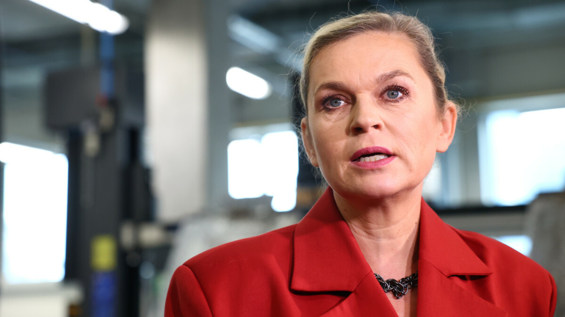 Barbara Nowacka oceniona w nowym sondażu. Jak wypadła szefowa MEN? - Wiadomości Radio ZET