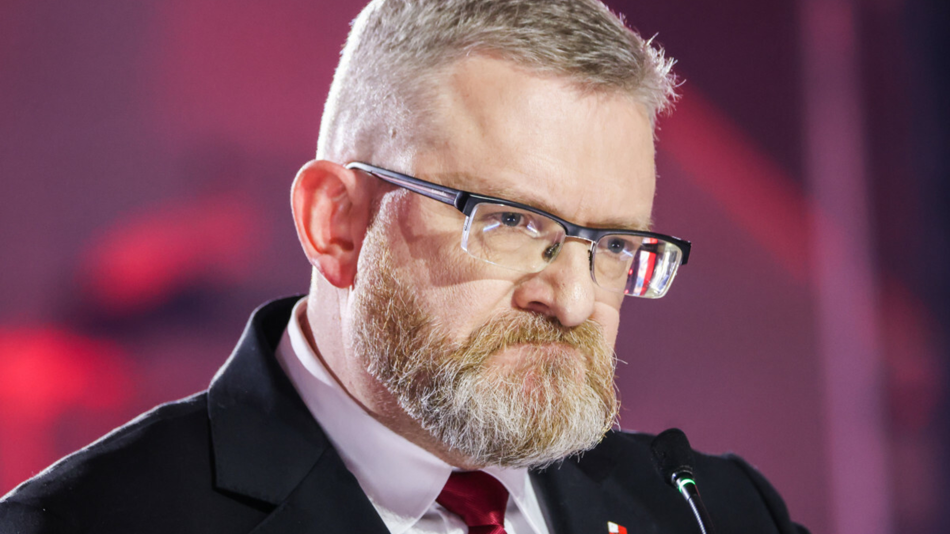 Grzegorz Braun usłyszał zarzuty. Jest komunikat Adama Bodnara ...