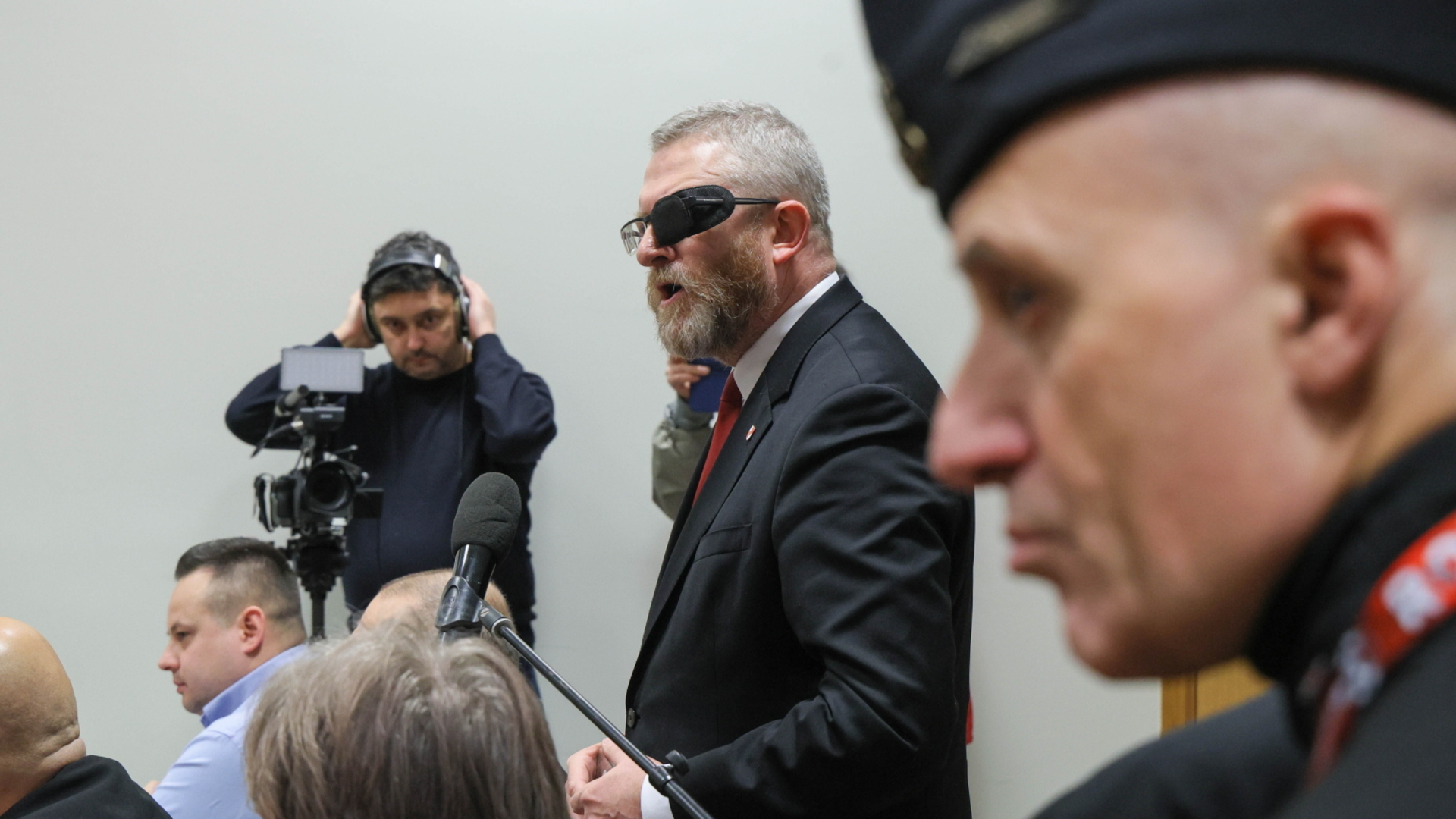 "Największy krytyk Europy powołuje się na ETPC". Ruszył proces ...