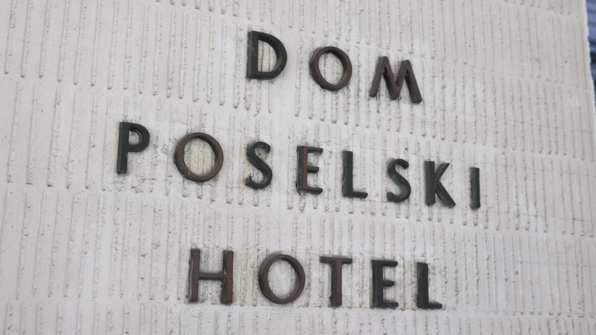 Razem naciska na Szymona Hołownię. "Parlament nie jest od tego, żeby ...