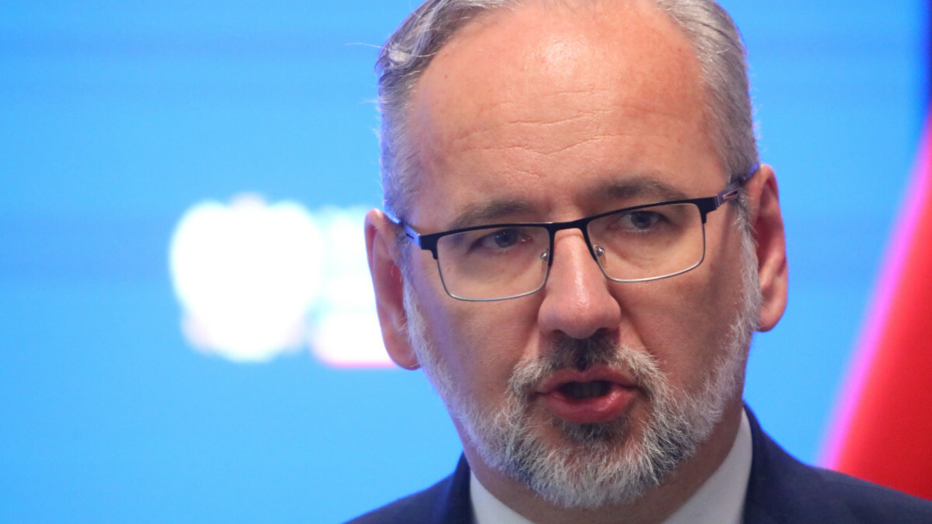 Adam Niedzielski został pobity. Były minister zdrowia trafił do szpitala - Wiadomości Radio ZET