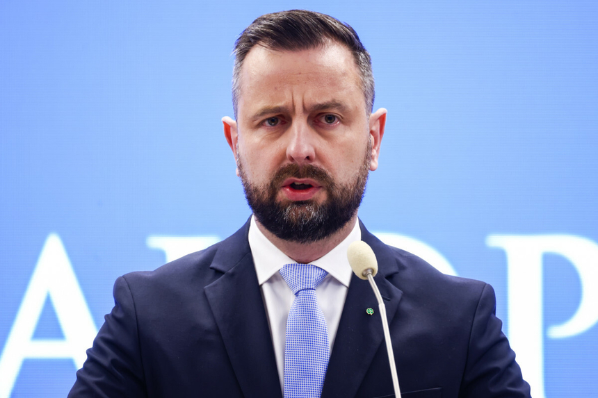 Broń nuklearna w Polsce? Szef MON reaguje: publiczne dyskusje raczej ...