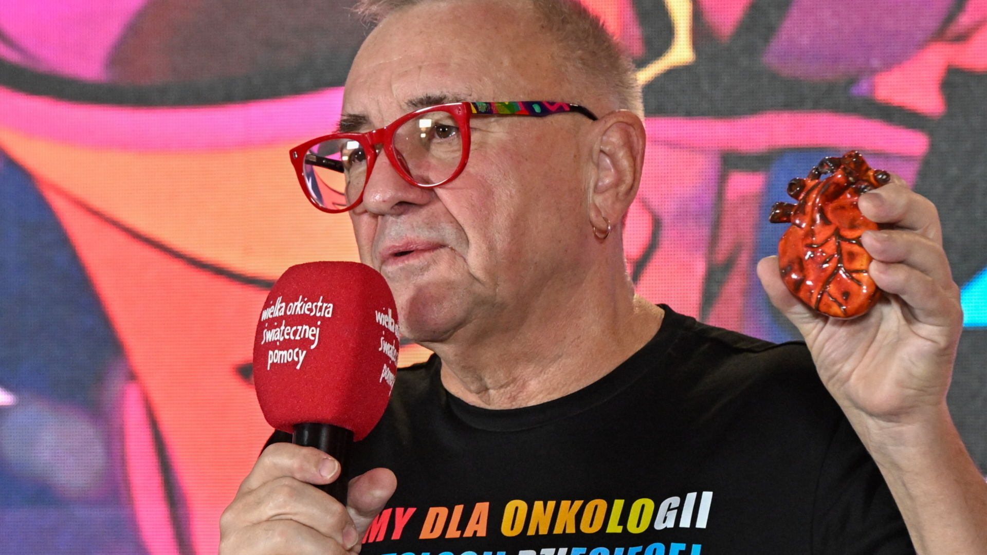 Jerzy Owsiak uderza w TV Republika. Szef WOŚP postawił twardy warunek - Wiadomości Radio ZET