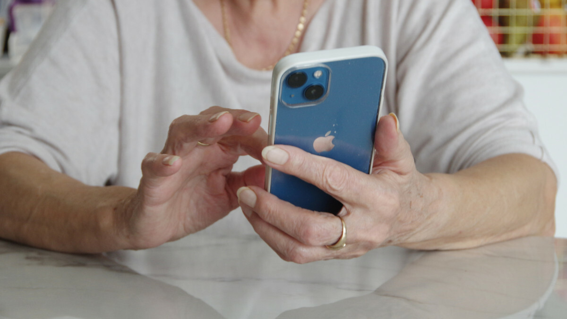 Kobieta odebrała telefon i się zaczęło. Straciła fortunę - Wiadomości ...