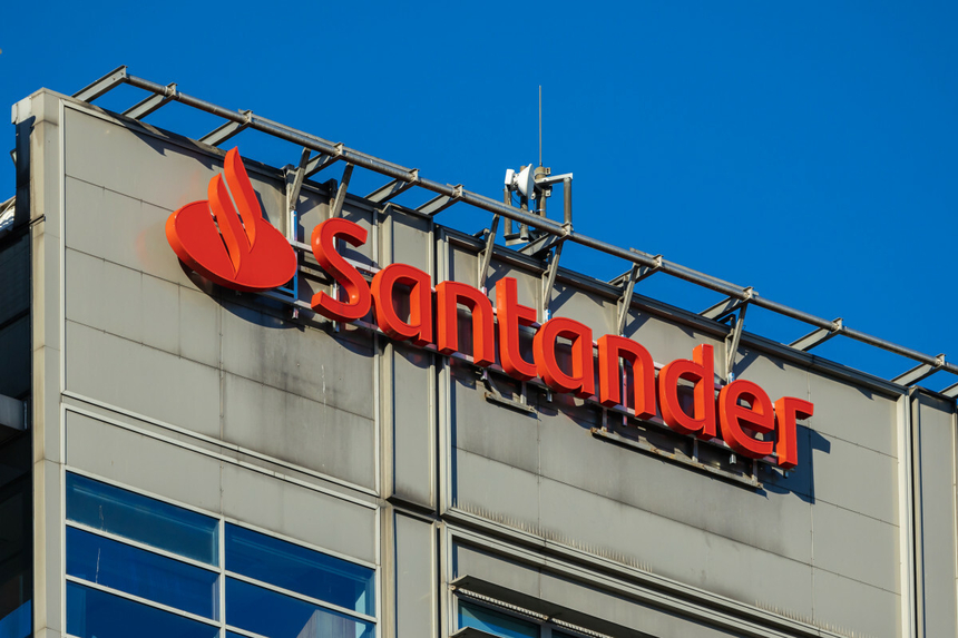 Masz konto w banku Santander? Uważaj na takie SMS-y - Wiadomości Radio ZET