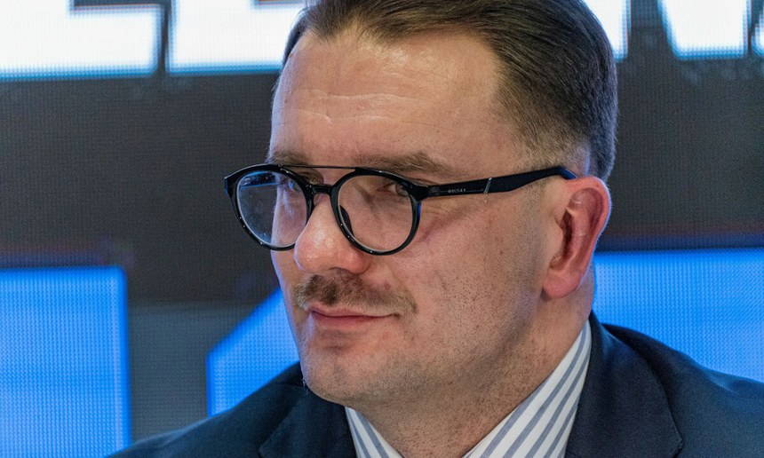Mejza brnie w zaparte. Kuriozalne tłumaczenie po imprezie w hotelu ...
