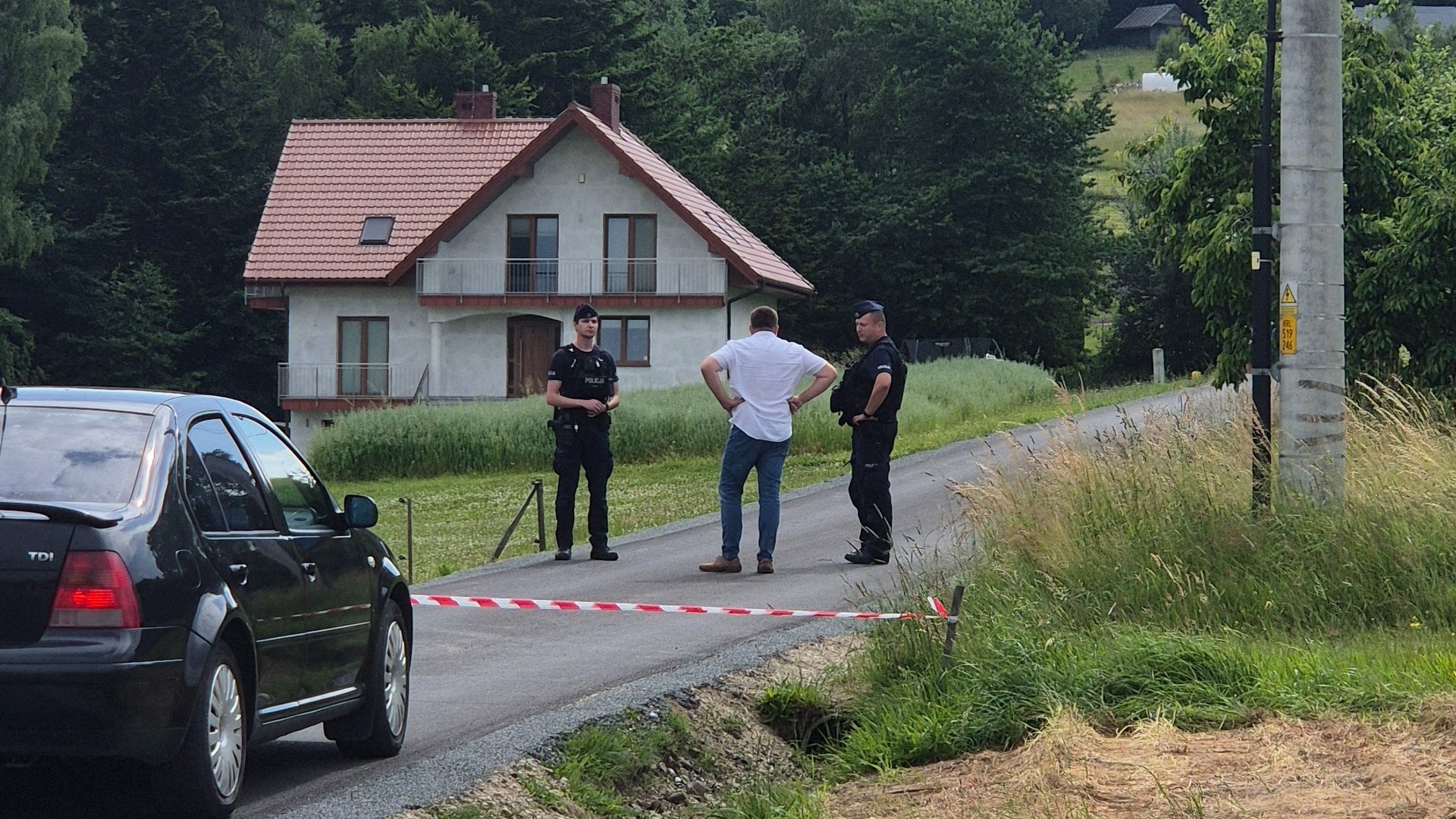 Mieszkańcy przerażeni po zbrodni w Starej Wsi. "W domu nie działo się ...