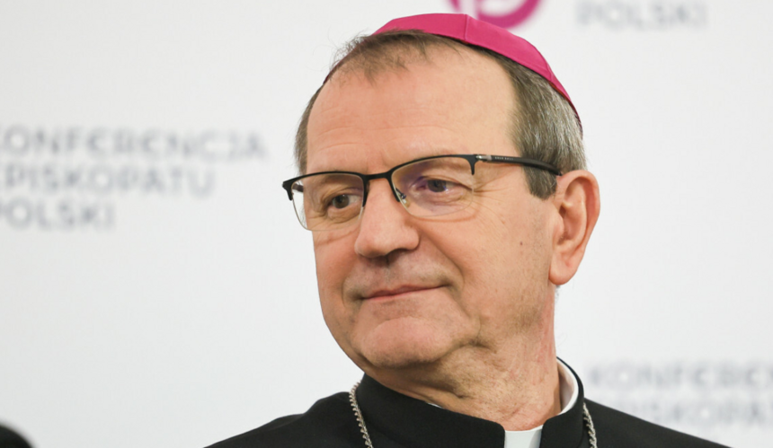 Kim jest abp Tadeusz Wojda? Episkopat, poglądy, wiek, LGBT, migranci ...