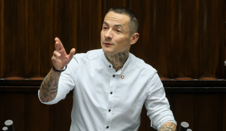 Marcin Józefaciuk: kim jest? Poseł z tatuażami i nauczyciel prowadził ...
