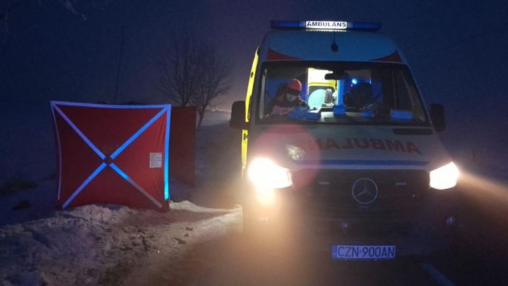 Poranna tragedia na drodze powiatowej. Nie żyje mężczyzna - Wiadomości ...