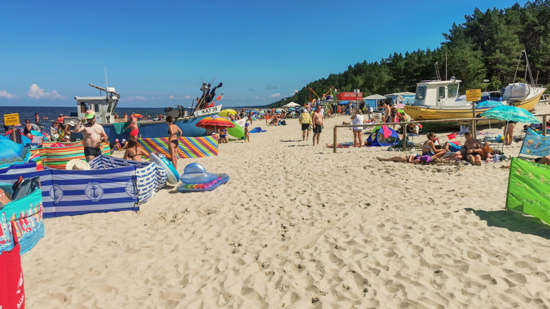 Ta plaża nad Bałtykiem jest idealna na długi weekend sierpniowy ...