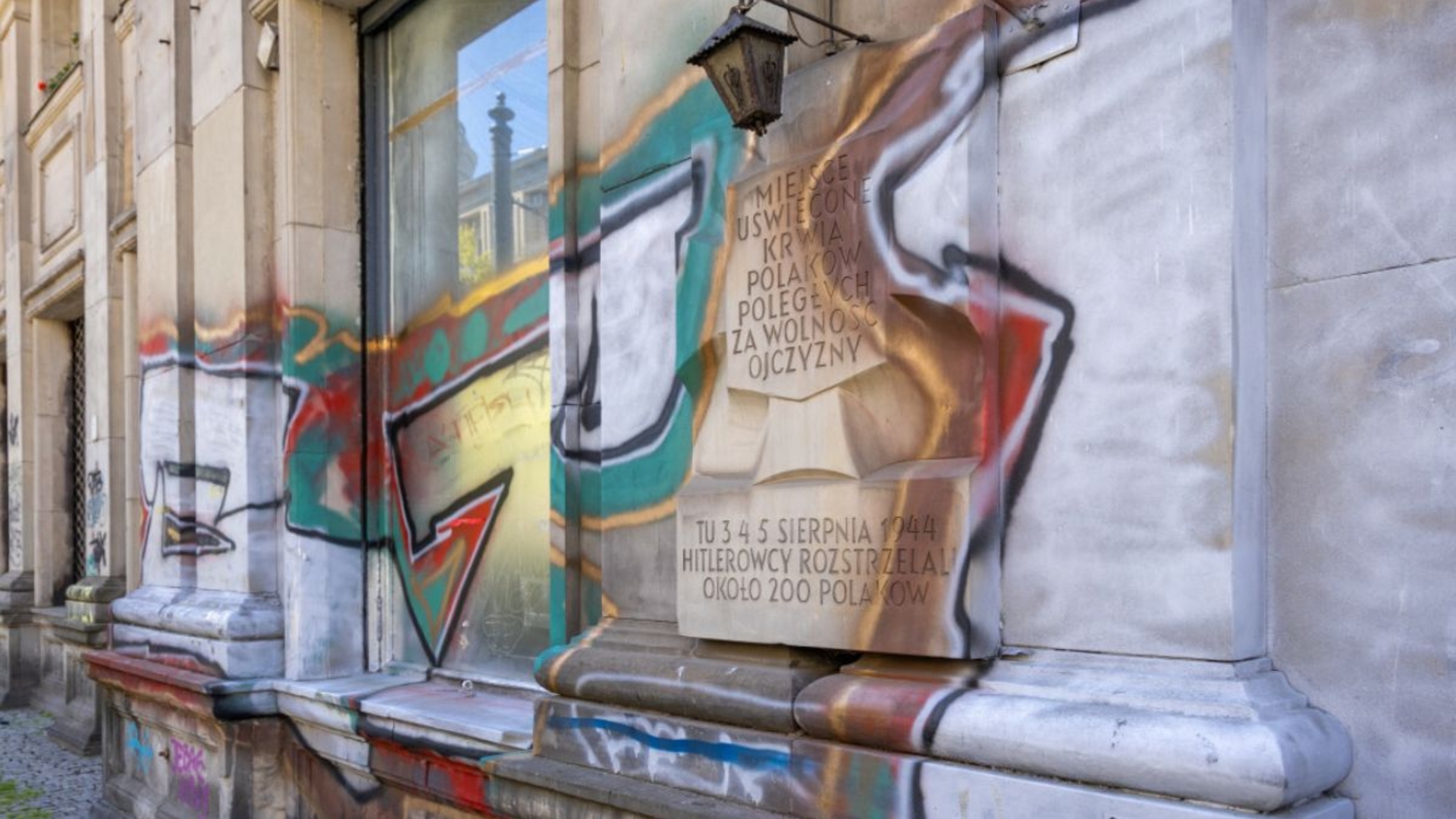 Miasto Warszawa zwraca koszty za usunięcie graffiti. Nawet do 3 lat ...