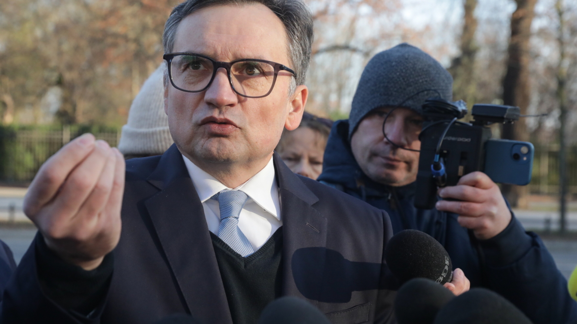 Ziobro może stracić immunitet, "bardzo prosty wniosek". Zbiera się ...