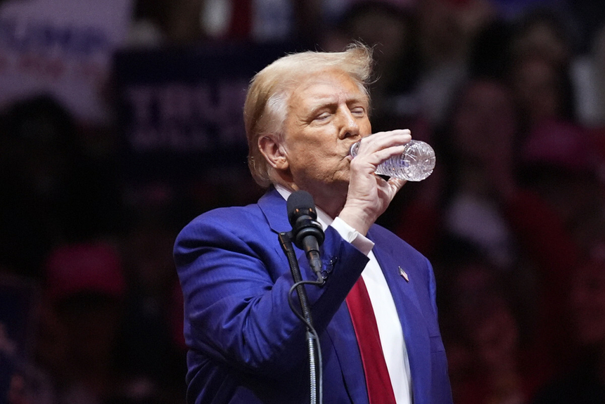 Będzie zmiana składu Coca-Coli w USA? Donald Trump ogłasza: "Zgodzili ...