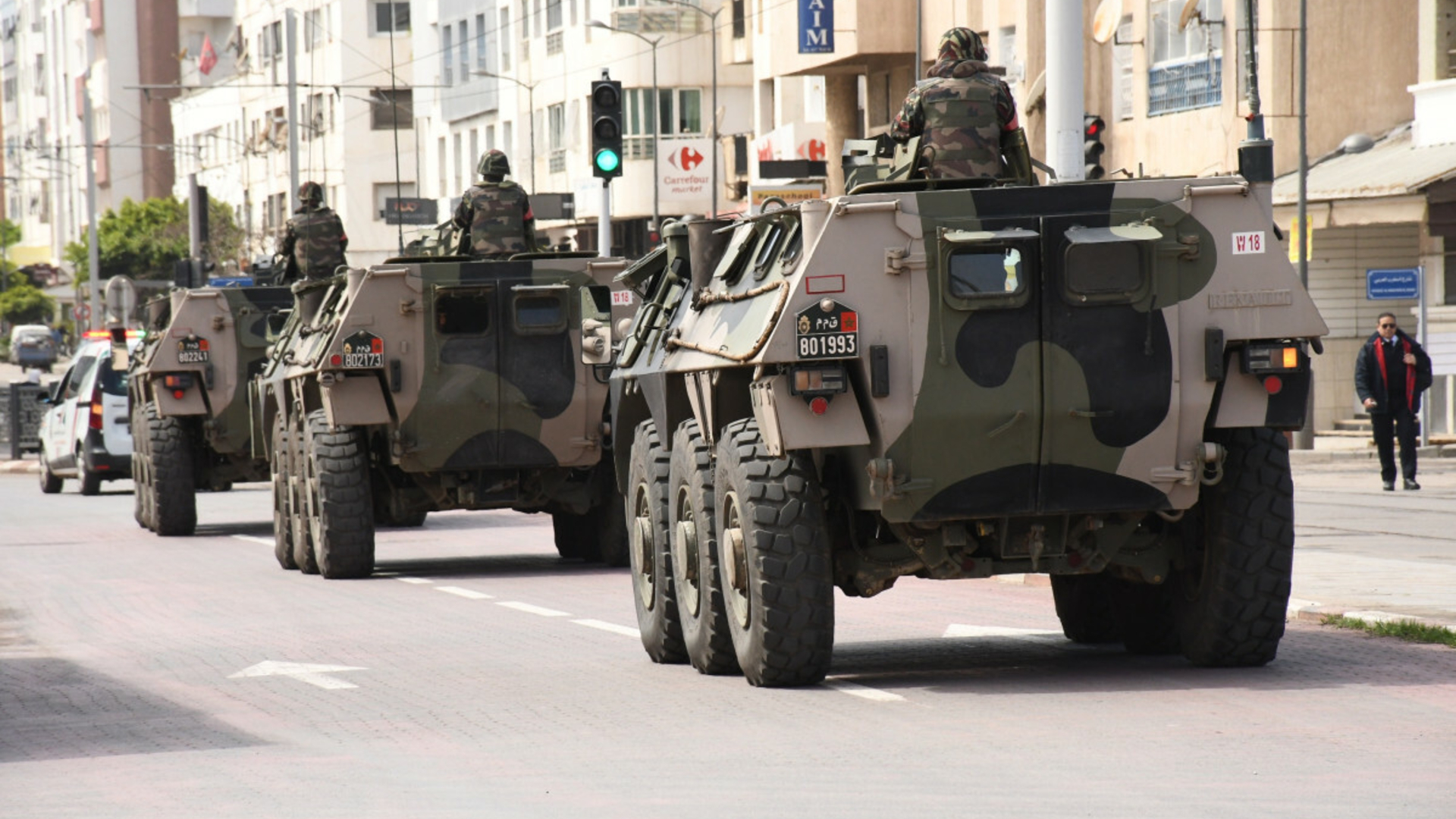 Miliardy dolarów na broń z USA i Chin. W Afryce rosną militarne potęgi ...