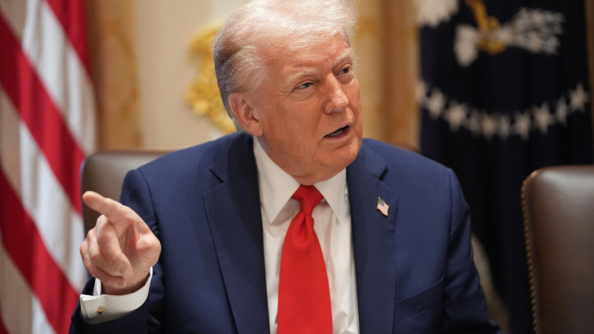 "Może powinniście wyrzucić ich z NATO". Prezydent USA grozi Hiszpanii ...