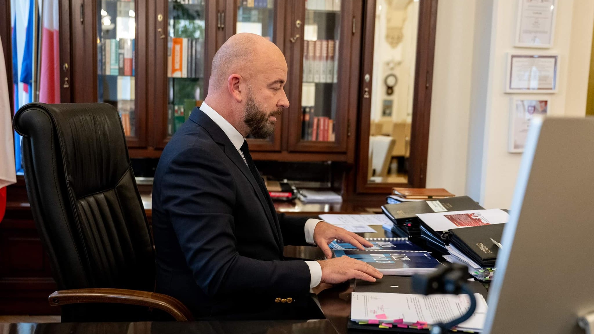 Sutryk chwali się rekordowym budżetem Wrocławia na 2025 r. Deficyt ma ...