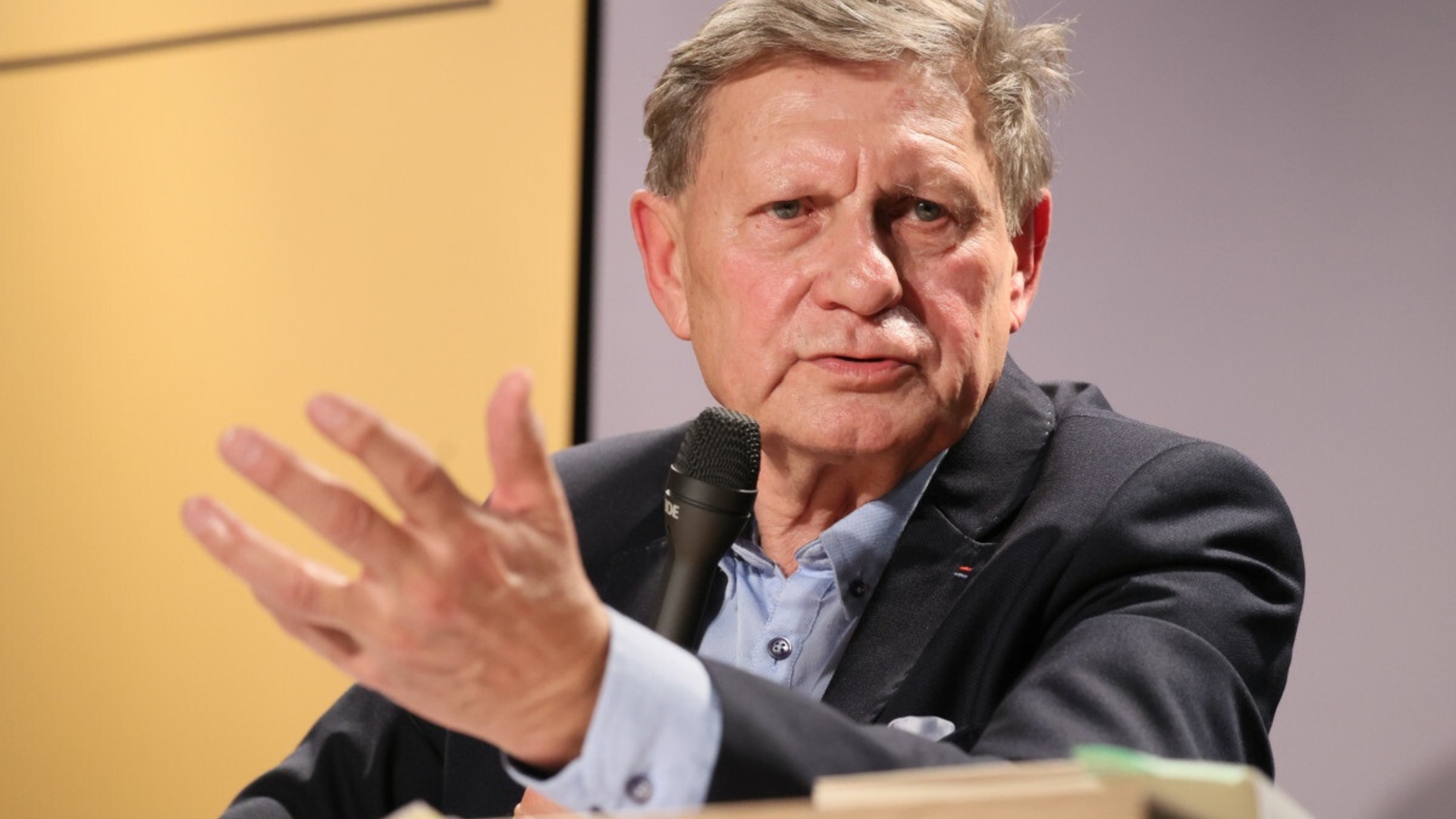 Balcerowicz o braku walki z inflacją: premier chce wyglądać na ...