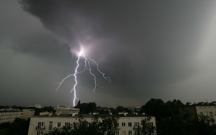 Radar burz. Gdzie jest dziś burza? Teraz nawałnice, potem duża zmiana ...