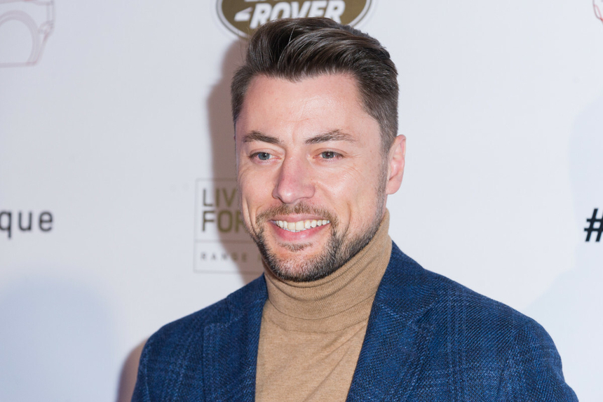 Maciej Dolega przechodzi z TVN do TVP Info. Dziennikarz będzie ...