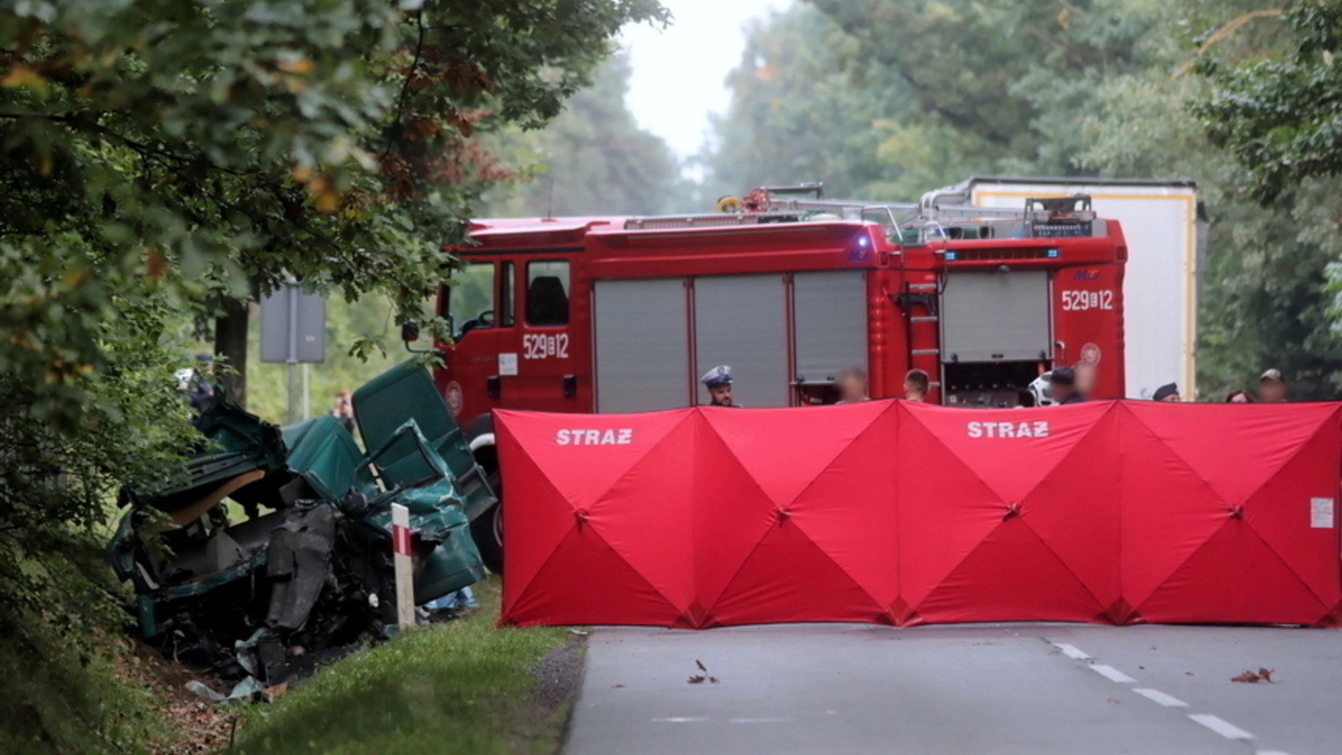Niemgłowy. Po wypadku busa i ciężarówki zmarł 37-latek z Ukrainy. Jest ...
