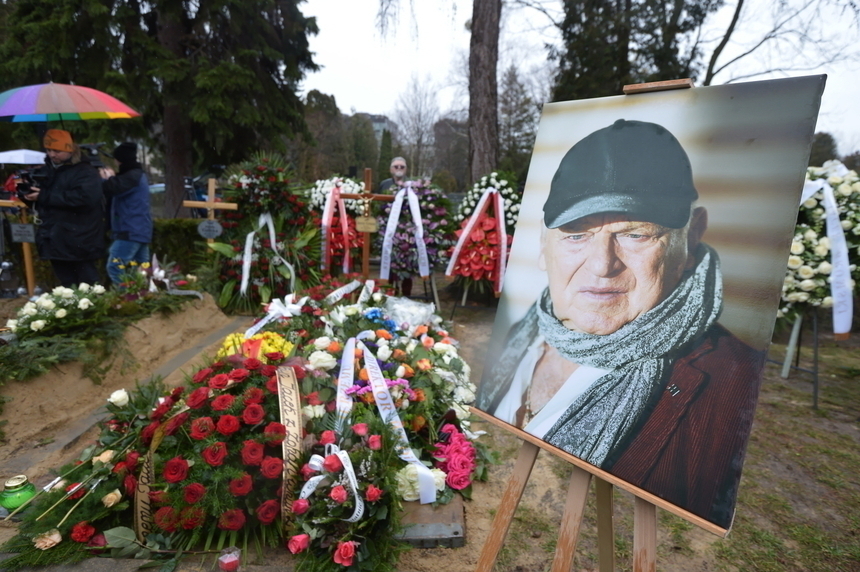 Pogrzeb Jerzego Gruzy. Reżyser pośmiertnie odznaczony Krzyżem ...